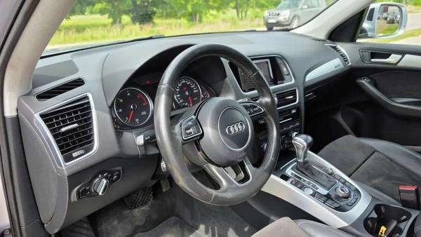 Grey Audi Q5 2016 in Riga, with an engine capacity of 2.00 L and mileage of 356 thousand km for 9650 €, photo 10 on AUTOMOTO.COM.LV
