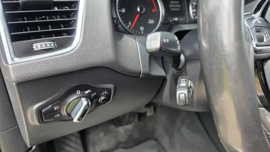 Pelēks Audi Q5 2016 Rīga, ar dzinēja tilpumu 2.00 L un nobraukumu 356 tūkst. km par 9650 €, foto 12 vietnē AUTOMOTO.COM.LV