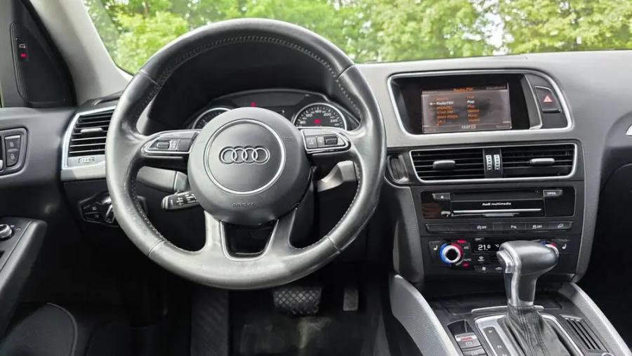 Pelēks Audi Q5 2016 Rīga, ar dzinēja tilpumu 2.00 L un nobraukumu 356 tūkst. km par 9650 €, foto 15 vietnē AUTOMOTO.COM.LV