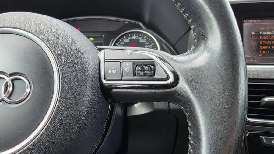 Pelēks Audi Q5 2016 Rīga, ar dzinēja tilpumu 2.00 L un nobraukumu 356 tūkst. km par 9650 €, foto 17 vietnē AUTOMOTO.COM.LV