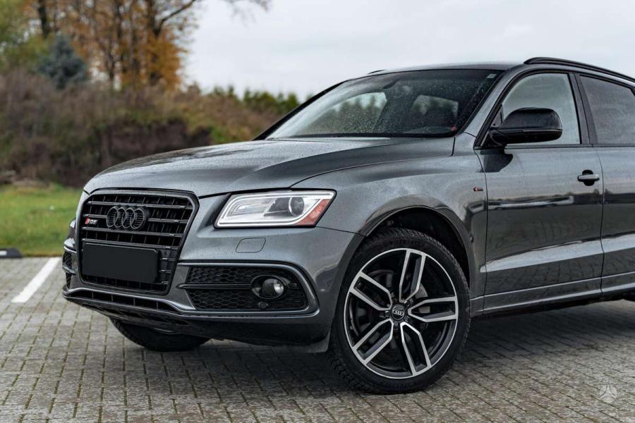 Grey Audi Q5 2016 in Klaipeda, with an engine capacity of 3.00 L and mileage of 220 thousand km for 14500 €, photo 3 on AUTOMOTO.COM.LV