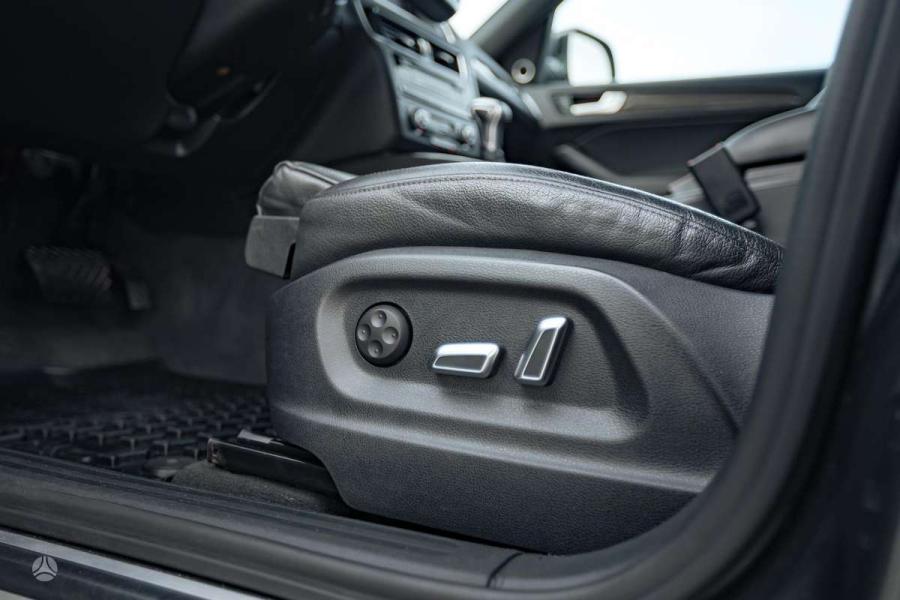 Grey Audi Q5 2016 in Klaipeda, with an engine capacity of 3.00 L and mileage of 220 thousand km for 14500 €, photo 25 on AUTOMOTO.COM.LV