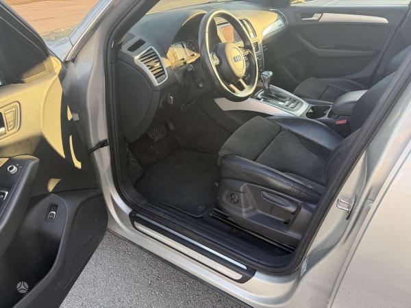 Pelēks Audi Q5 2016 Alīta, ar dzinēja tilpumu 1.97 L un nobraukumu 211 tūkst. km par 14900 €, foto 10 vietnē AUTOMOTO.COM.LV