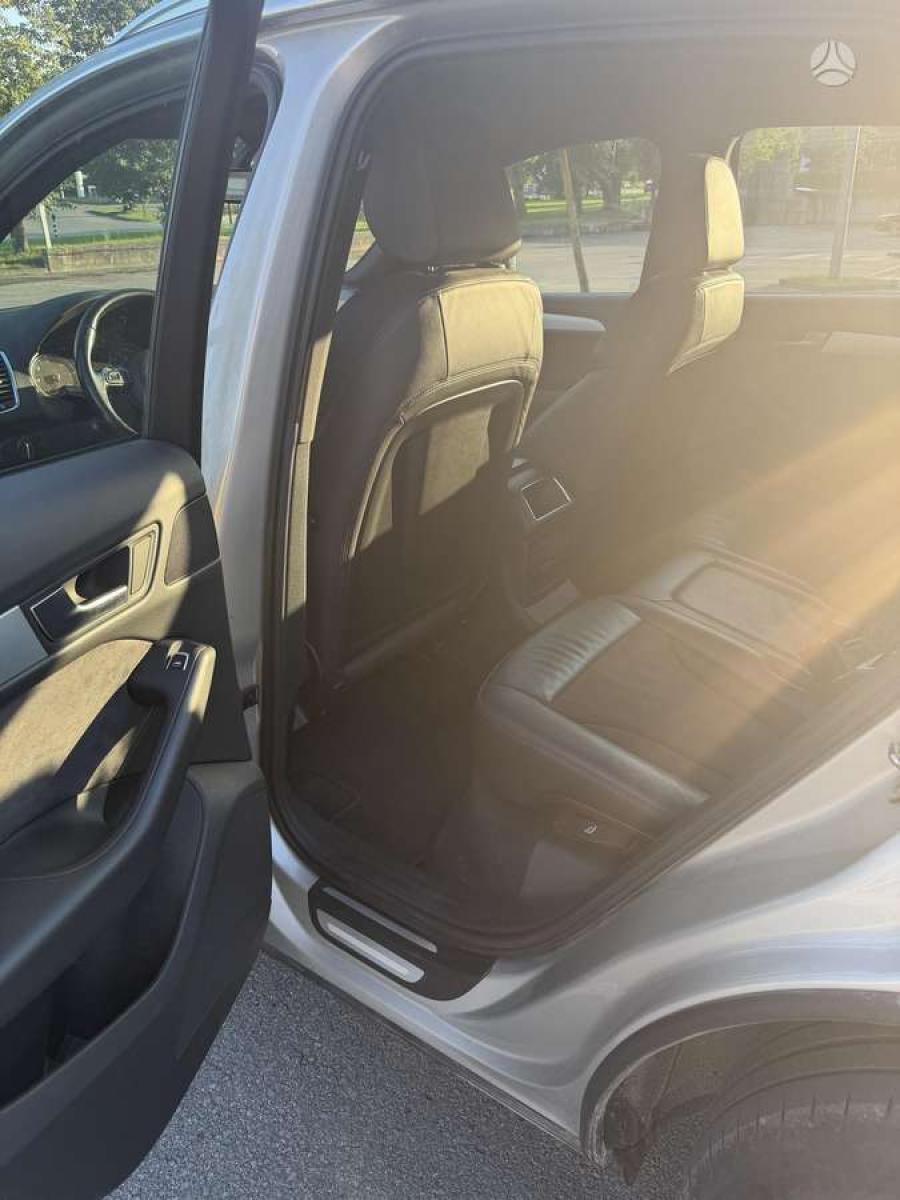 Grey Audi Q5 2016 in Alytus, with an engine capacity of 1.97 L and mileage of 211 thousand km for 14900 €, photo 12 on AUTOMOTO.COM.LV