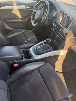 Grey Audi Q5 2016 in Alytus, with an engine capacity of 1.97 L and mileage of 211 thousand km for 14900 €, photo 15 on AUTOMOTO.COM.LV