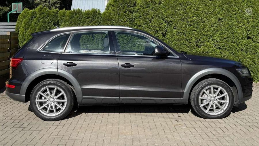Grey Audi Q5 2016 in Jonava, with an engine capacity of 1.97 L and mileage of 219 thousand km for 14250 €, photo 7 on AUTOMOTO.COM.LV