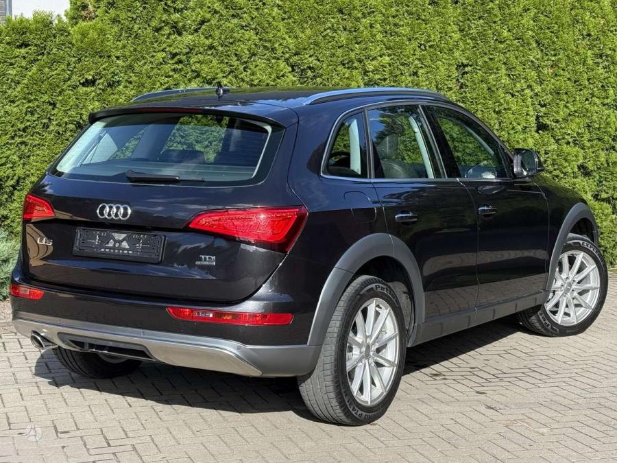 Grey Audi Q5 2016 in Jonava, with an engine capacity of 1.97 L and mileage of 219 thousand km for 14250 €, photo 9 on AUTOMOTO.COM.LV