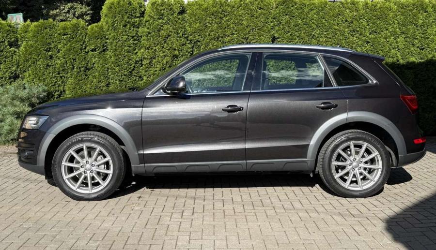 Grey Audi Q5 2016 in Jonava, with an engine capacity of 1.97 L and mileage of 219 thousand km for 14250 €, photo 12 on AUTOMOTO.COM.LV