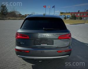 Grey Audi Q5 2017 in Vilnius, with an engine capacity of 2.00 L and mileage of 251 thousand km for 21499 €, photo 5 on AUTOMOTO.COM.LV