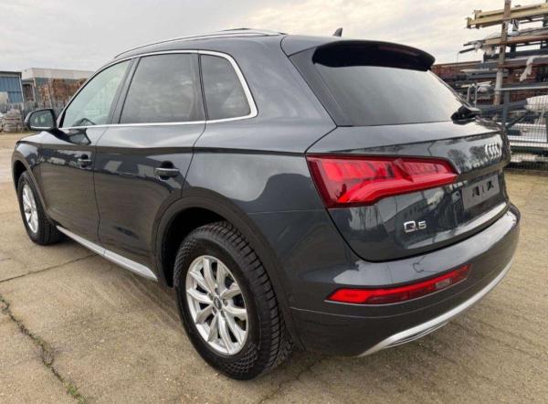 Pelēks Audi Q5 2017 Vilkaviškis, ar dzinēja tilpumu 1.97 L un nobraukumu 187 tūkst. km par 18600 €, foto 4 vietnē AUTOMOTO.COM.LV