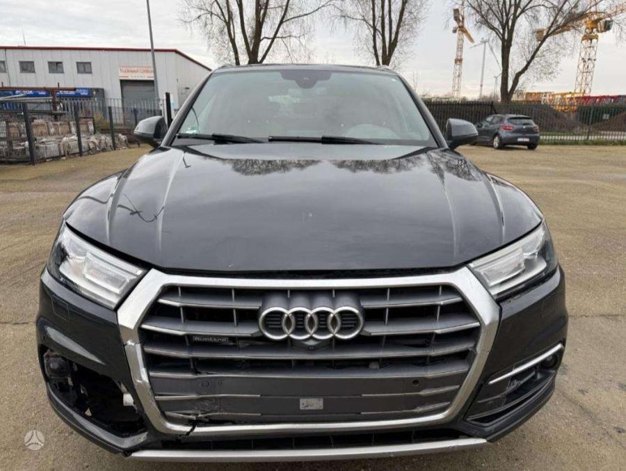 Grey Audi Q5 2017 in Vilkaviskis, with an engine capacity of 1.97 L and mileage of 187 thousand km for 18600 €, photo 10 on AUTOMOTO.COM.LV