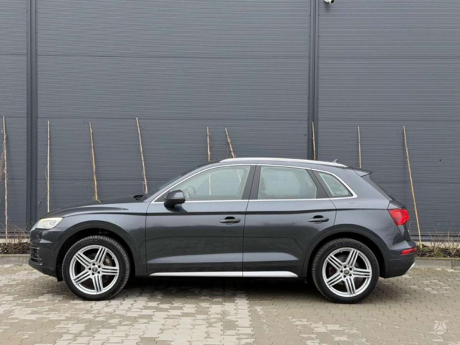 Grey Audi Q5 2017 in Vilnius, with an engine capacity of 1.97 L and mileage of 276 thousand km for 16699 €, photo 7 on AUTOMOTO.COM.LV