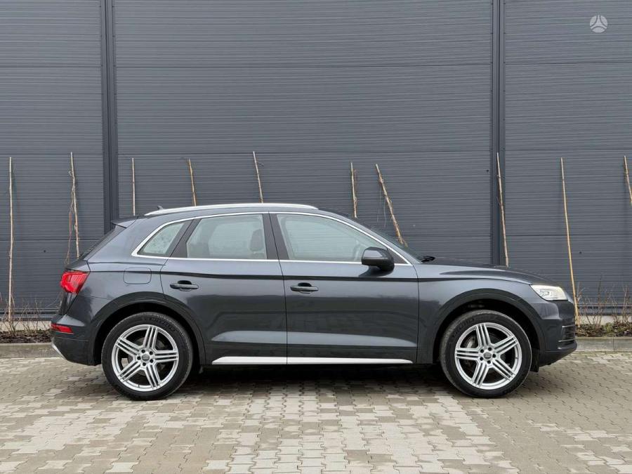 Grey Audi Q5 2017 in Vilnius, with an engine capacity of 1.97 L and mileage of 276 thousand km for 16699 €, photo 9 on AUTOMOTO.COM.LV