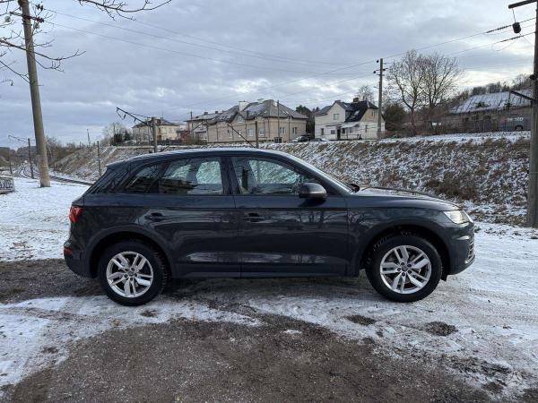 Pelēks Audi Q5 2017 Viļņa, ar dzinēja tilpumu 1.97 L un nobraukumu 233 tūkst. km par 19000 €, foto 3 vietnē AUTOMOTO.COM.LV