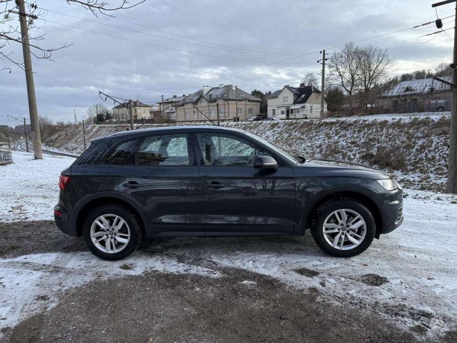Grey Audi Q5 2017 in Vilnius, with an engine capacity of 1.97 L and mileage of 233 thousand km for 19000 €, photo 3 on AUTOMOTO.COM.LV