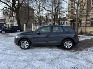 Grey Audi Q5 2017 in Vilnius, with an engine capacity of 1.97 L and mileage of 233 thousand km for 19000 €, photo 4 on AUTOMOTO.COM.LV