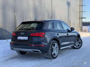 Grey Audi Q5 2017 in Vilnius, with an engine capacity of 1.97 L and mileage of 276 thousand km for 16999 €, photo 5 on AUTOMOTO.COM.LV