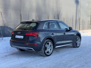 Grey Audi Q5 2017 in Vilnius, with an engine capacity of 1.97 L and mileage of 276 thousand km for 16999 €, photo 10 on AUTOMOTO.COM.LV
