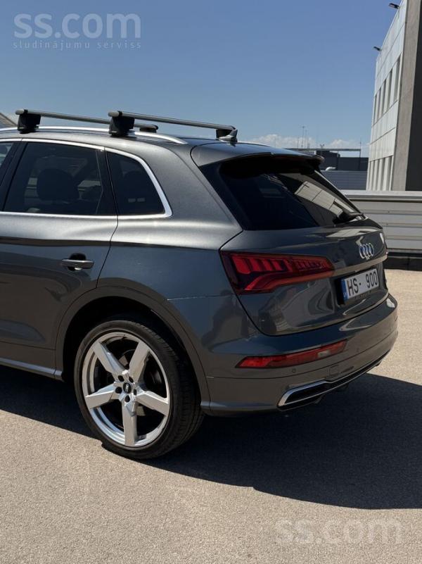Grey Audi Q5 2017 in Riga, with an engine capacity of 2.00 L and mileage of 182 thousand km for 22900 €, photo 3 on AUTOMOTO.COM.LV