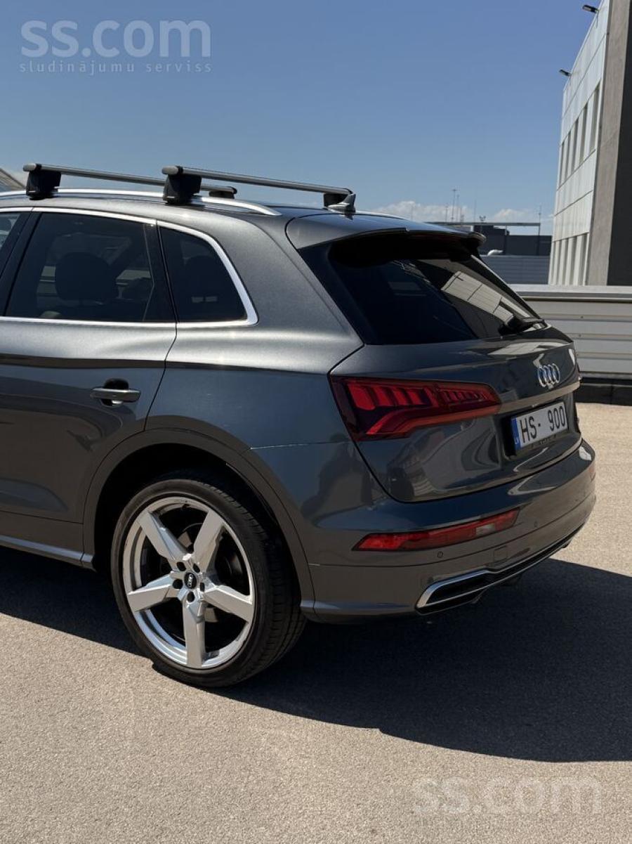 Grey Audi Q5 2017 in Riga, with an engine capacity of 2.00 L and mileage of 182 thousand km for 22900 €, photo 4 on AUTOMOTO.COM.LV