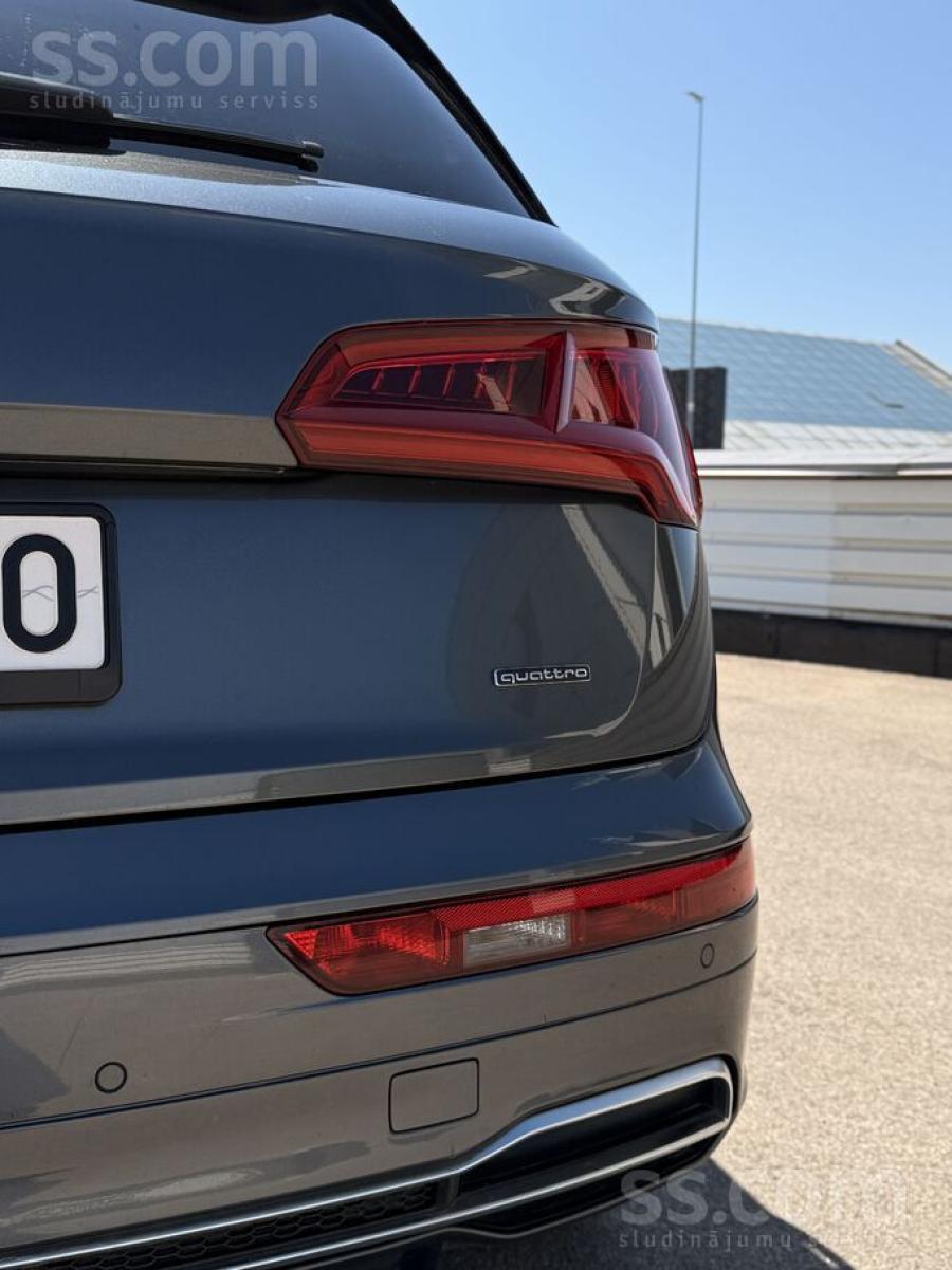 Grey Audi Q5 2017 in Riga, with an engine capacity of 2.00 L and mileage of 182 thousand km for 22900 €, photo 5 on AUTOMOTO.COM.LV