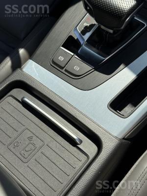 Grey Audi Q5 2017 in Riga, with an engine capacity of 2.00 L and mileage of 182 thousand km for 22900 €, photo 7 on AUTOMOTO.COM.LV