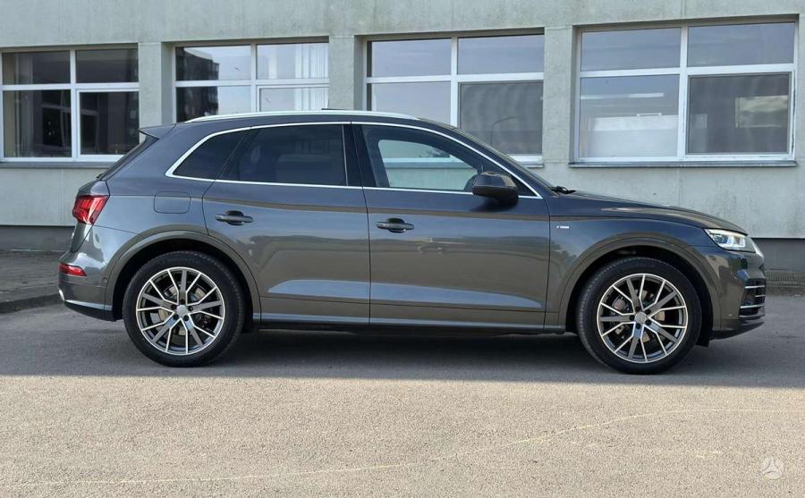 Pelēks Audi Q5 2017 Kauņa, ar dzinēja tilpumu 1.97 L un nobraukumu 261 tūkst. km par 22990 €, foto 13 vietnē AUTOMOTO.COM.LV
