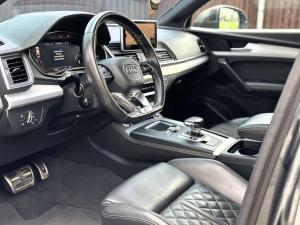 Pelēks Audi Q5 2017 Kauņa, ar dzinēja tilpumu 1.97 L un nobraukumu 261 tūkst. km par 22990 €, foto 43 vietnē AUTOMOTO.COM.LV