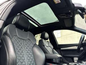 Pelēks Audi Q5 2017 Kauņa, ar dzinēja tilpumu 1.97 L un nobraukumu 261 tūkst. km par 22990 €, foto 49 vietnē AUTOMOTO.COM.LV