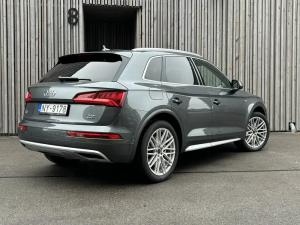 Pelēks Audi Q5 2017 Rīga, ar dzinēja tilpumu 2.00 L un nobraukumu 187 tūkst. km par 27395 €, foto 5 vietnē AUTOMOTO.COM.LV