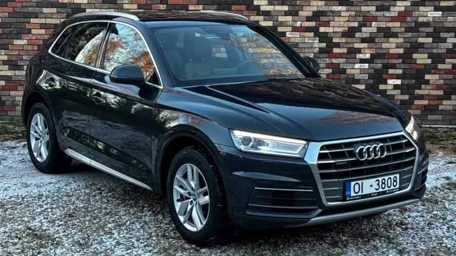 Grey Audi Q5 2017 in Riga, with an engine capacity of 2.00 L and mileage of 196 thousand km for 25500 €, photo 1 on AUTOMOTO.COM.LV