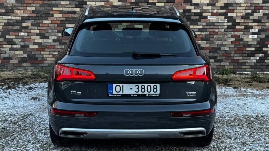 Grey Audi Q5 2017 in Riga, with an engine capacity of 2.00 L and mileage of 196 thousand km for 25500 €, photo 5 on AUTOMOTO.COM.LV
