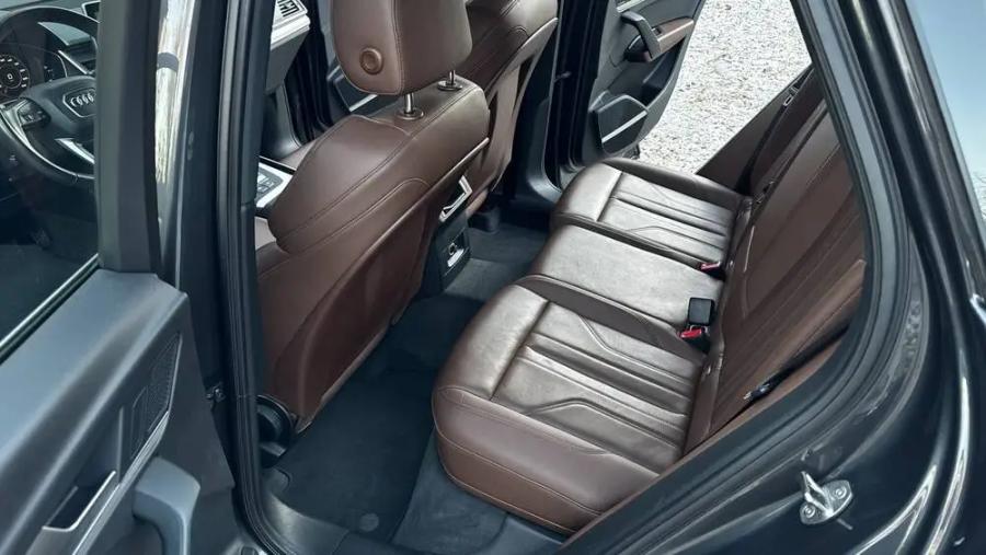 Grey Audi Q5 2017 in Riga, with an engine capacity of 2.00 L and mileage of 196 thousand km for 25500 €, photo 20 on AUTOMOTO.COM.LV