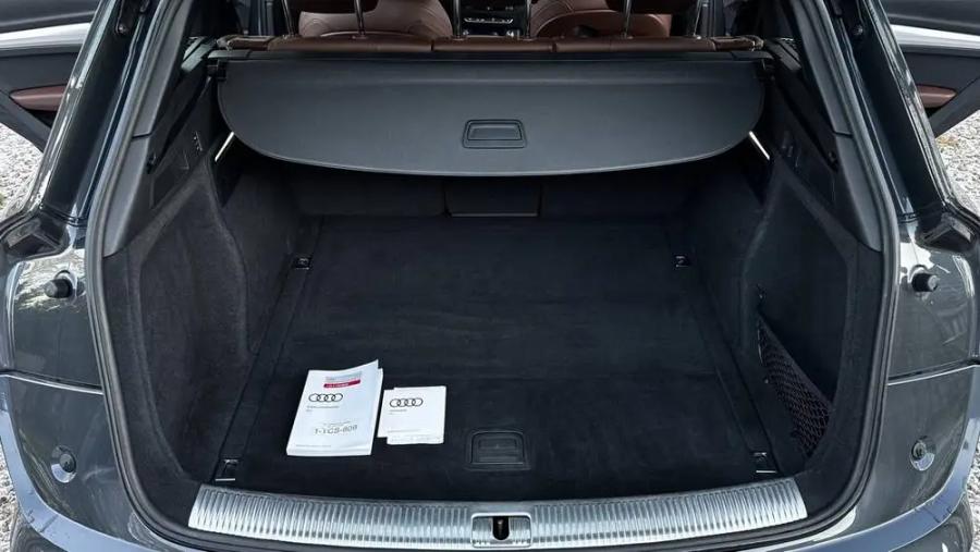 Grey Audi Q5 2017 in Riga, with an engine capacity of 2.00 L and mileage of 196 thousand km for 25500 €, photo 25 on AUTOMOTO.COM.LV