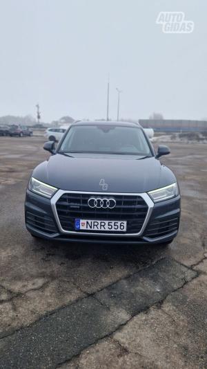 Grey Audi Q5 2017 in Klaipeda, with an engine capacity of 2.00 L and mileage of 236 thousand km for 18900 €, photo 4 on AUTOMOTO.COM.LV