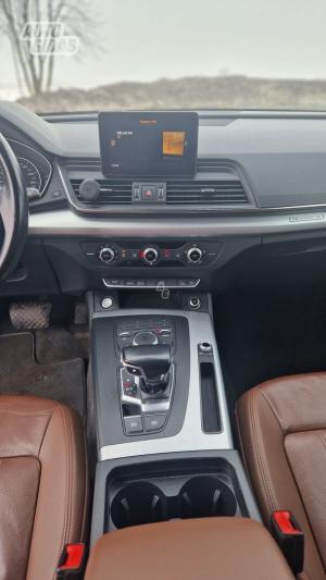 Grey Audi Q5 2017 in Klaipeda, with an engine capacity of 2.00 L and mileage of 236 thousand km for 18900 €, photo 12 on AUTOMOTO.COM.LV