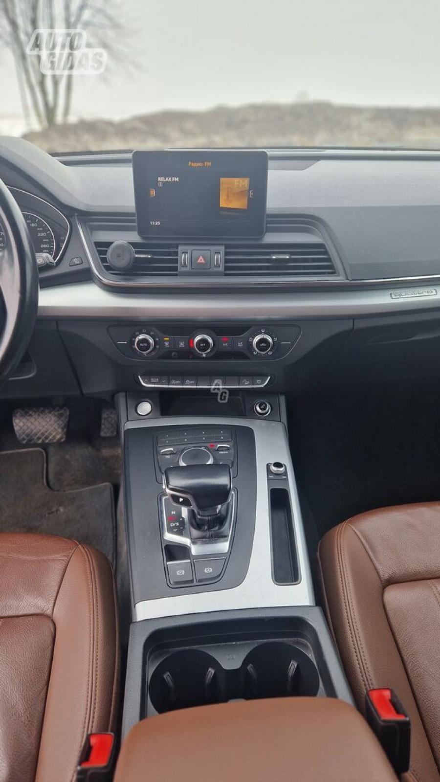 Grey Audi Q5 2017 in Klaipeda, with an engine capacity of 2.00 L and mileage of 236 thousand km for 18900 €, photo 12 on AUTOMOTO.COM.LV
