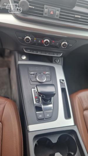 Grey Audi Q5 2017 in Klaipeda, with an engine capacity of 2.00 L and mileage of 236 thousand km for 18900 €, photo 14 on AUTOMOTO.COM.LV