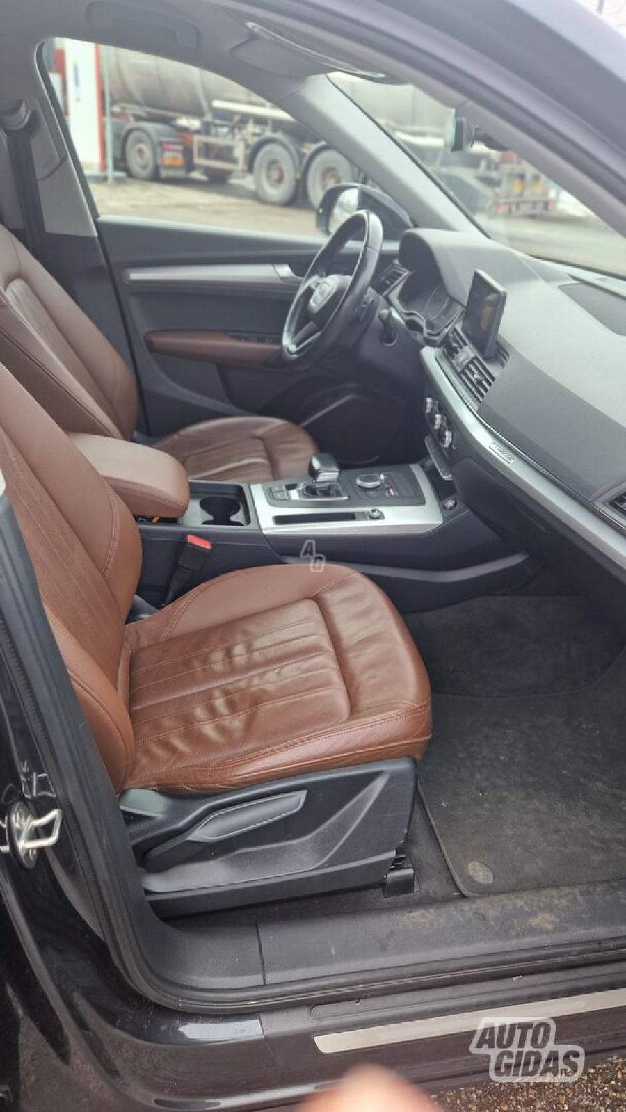 Grey Audi Q5 2017 in Klaipeda, with an engine capacity of 2.00 L and mileage of 236 thousand km for 18900 €, photo 15 on AUTOMOTO.COM.LV