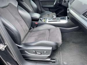 Grey Audi Q5 2017 in Vilnius, with an engine capacity of 1.98 L and mileage of 224 thousand km for 22550 €, photo 16 on AUTOMOTO.COM.LV