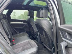 Grey Audi Q5 2017 in Vilnius, with an engine capacity of 1.98 L and mileage of 224 thousand km for 22550 €, photo 17 on AUTOMOTO.COM.LV