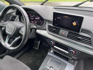 Grey Audi Q5 2017 in Vilnius, with an engine capacity of 1.98 L and mileage of 224 thousand km for 22550 €, photo 19 on AUTOMOTO.COM.LV