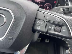 Grey Audi Q5 2017 in Vilnius, with an engine capacity of 1.98 L and mileage of 224 thousand km for 22550 €, photo 25 on AUTOMOTO.COM.LV