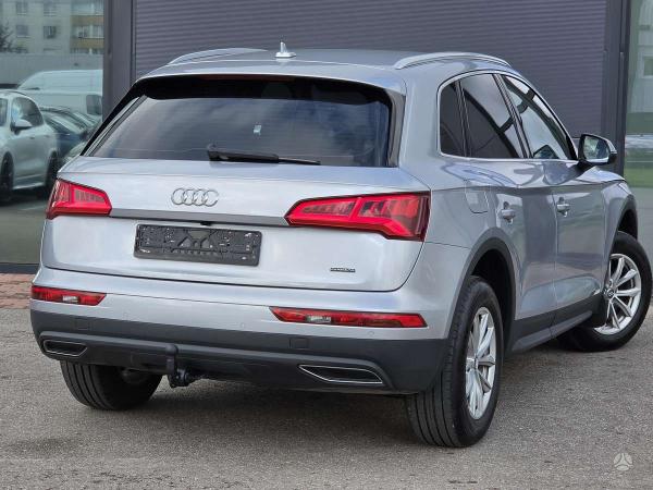 Grey Audi Q5 2017 in Jonava, with an engine capacity of 2.00 L and mileage of 238 thousand km for 18950 €, photo 6 on AUTOMOTO.COM.LV