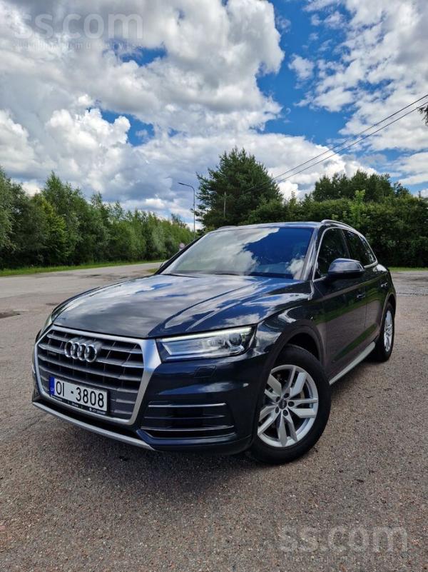 Grey Audi Q5 2017 in Riga, with an engine capacity of 2.00 L and mileage of 198 thousand km for 25500 €, photo 2 on AUTOMOTO.COM.LV