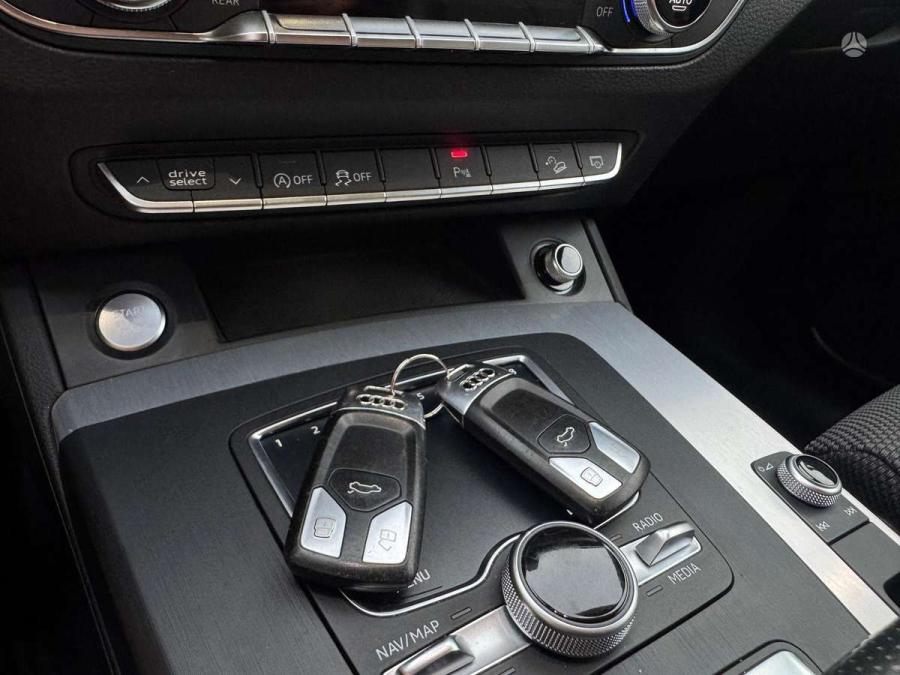 Pelēks Audi Q5 2017 Viļņa, ar dzinēja tilpumu 2.00 L un nobraukumu 220 tūkst. km par 20650 €, foto 13 vietnē AUTOMOTO.COM.LV