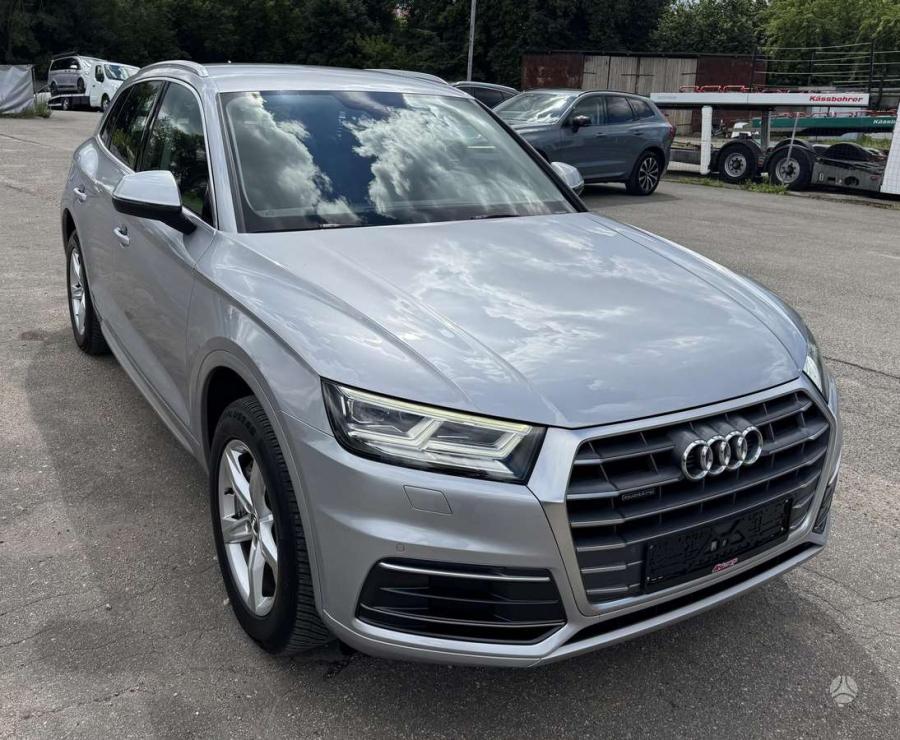 Grey Audi Q5 2017 in Panevezys, with an engine capacity of 1.97 L and mileage of 114 thousand km for 19400 €, photo 3 on AUTOMOTO.COM.LV