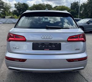 Grey Audi Q5 2017 in Panevezys, with an engine capacity of 1.97 L and mileage of 114 thousand km for 19400 €, photo 5 on AUTOMOTO.COM.LV