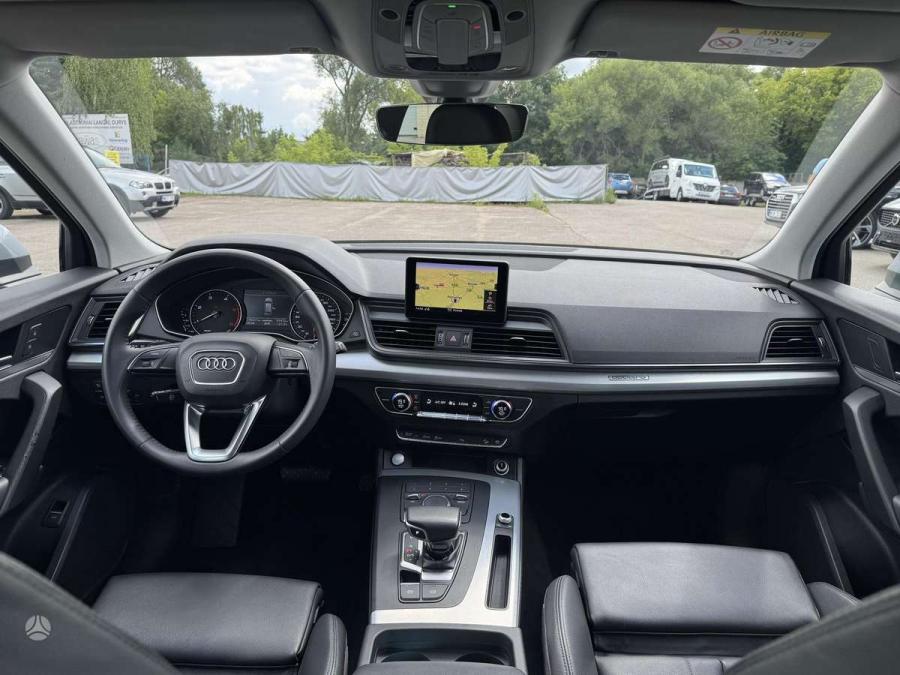 Grey Audi Q5 2017 in Panevezys, with an engine capacity of 1.97 L and mileage of 114 thousand km for 19400 €, photo 7 on AUTOMOTO.COM.LV