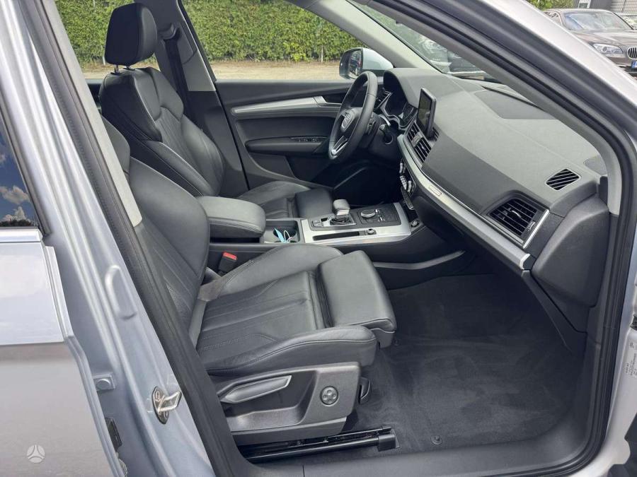 Grey Audi Q5 2017 in Panevezys, with an engine capacity of 1.97 L and mileage of 114 thousand km for 19400 €, photo 11 on AUTOMOTO.COM.LV